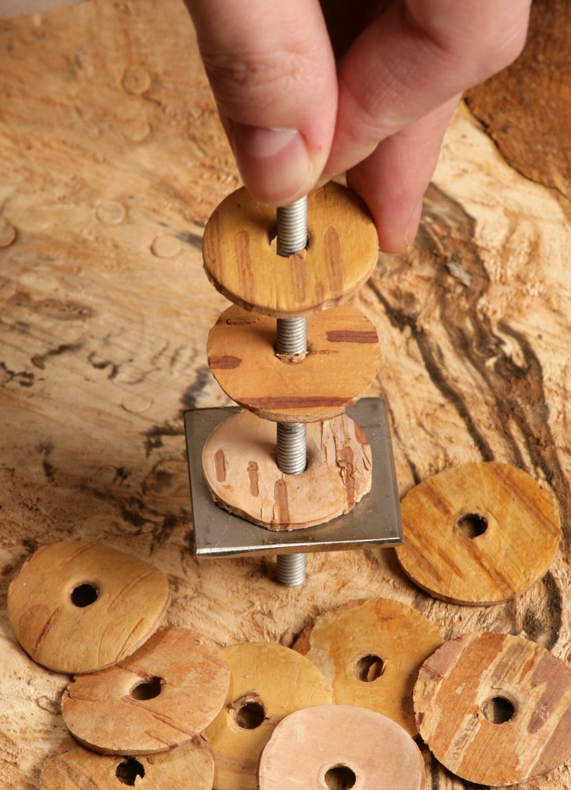 Birch bark handles – Hullukala – Disc golf, fishing and everything